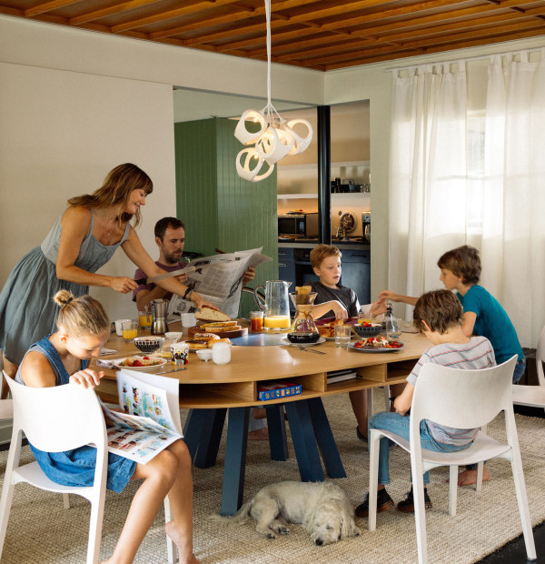 辦公、閱讀、用餐一次滿足！Clark Table 質感設計桌 - EVERYDAY OBJECT